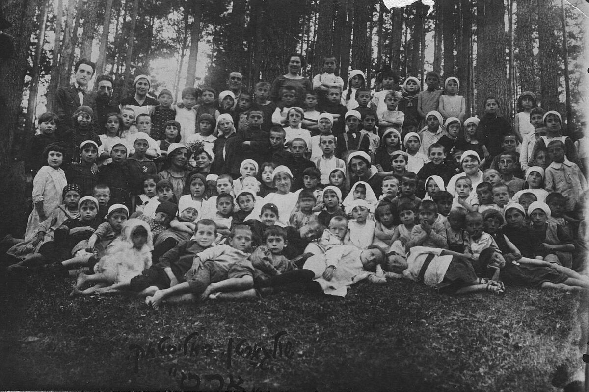 Participants in an ORT school garden project in Bialystok, Poland ...