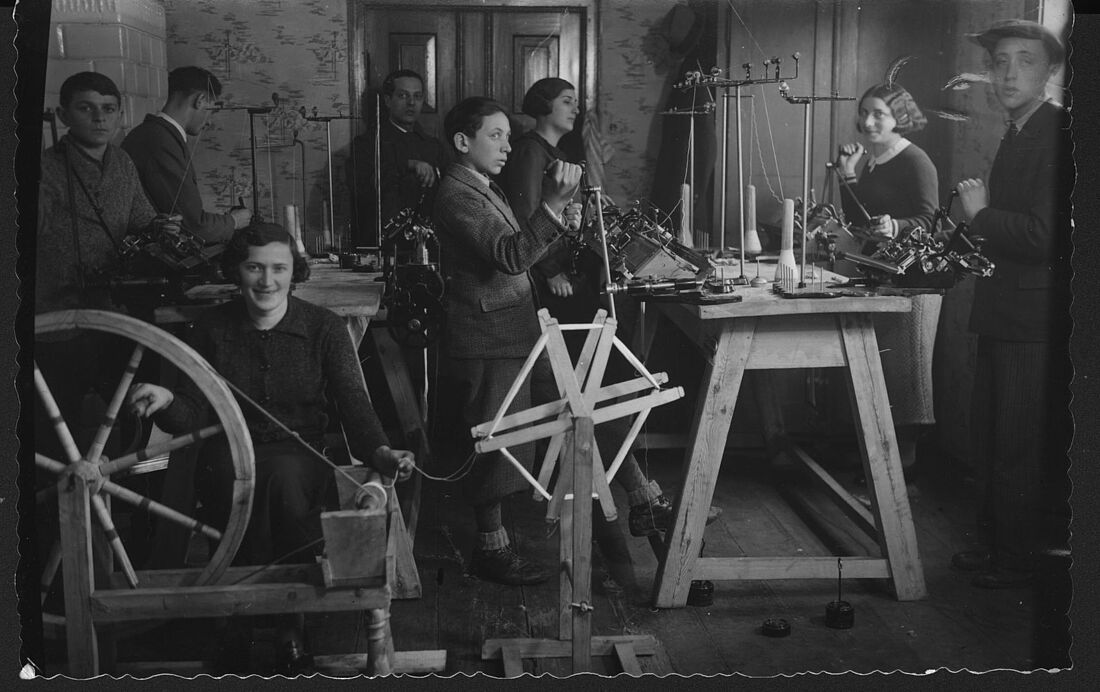 Students at work in an ORT knitting workshop in Konin, Poland, 1920s ...